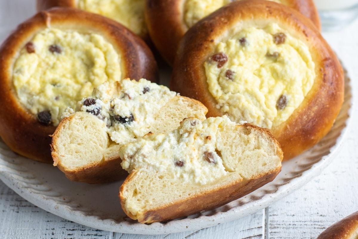 Russian Creamcheese Vatrushka Buns - Momsdish