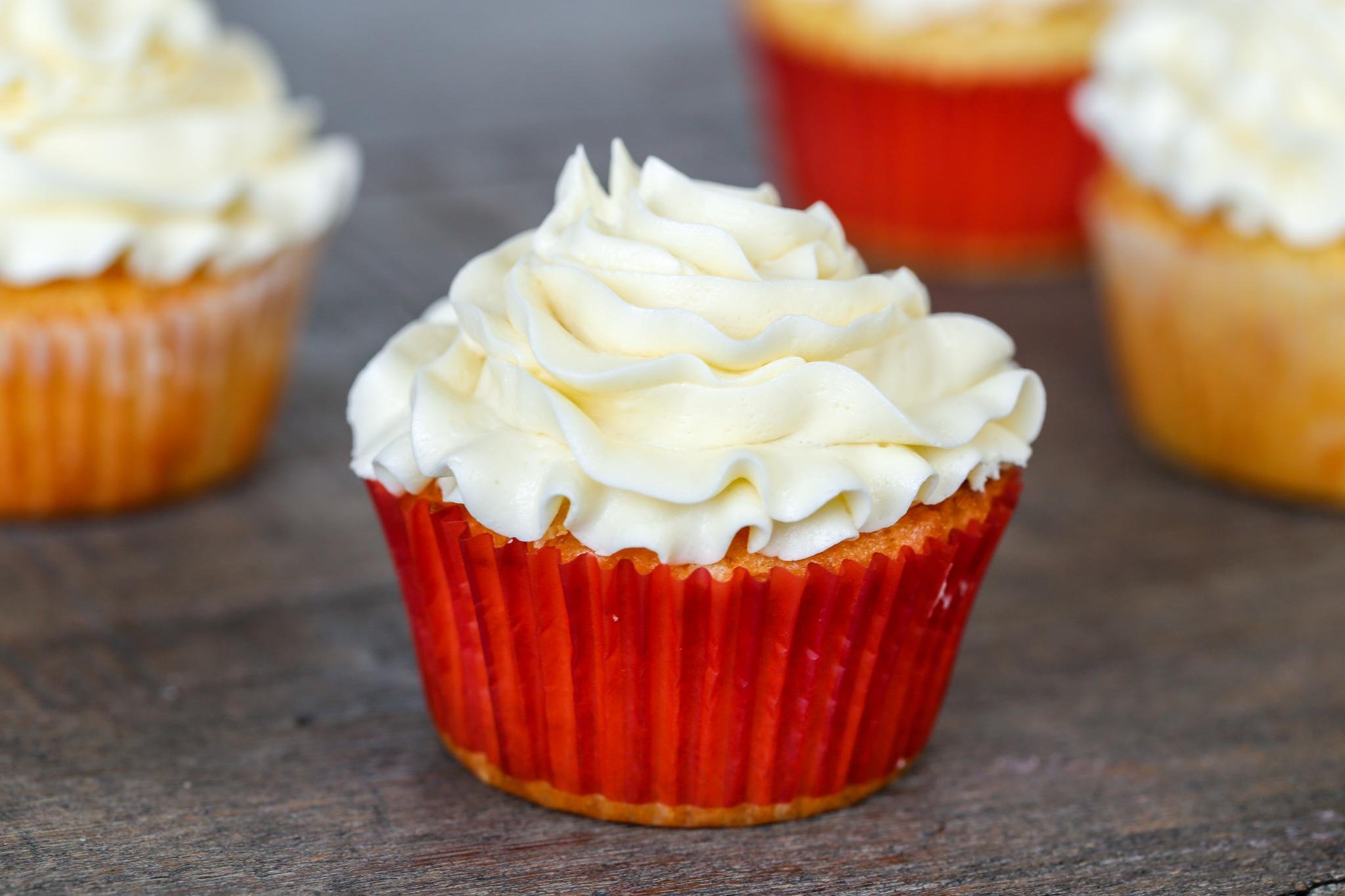 Perfectly Moist Cupcake Recipe Momsdish perfectly-moist-cupcake-recipe-momsdish