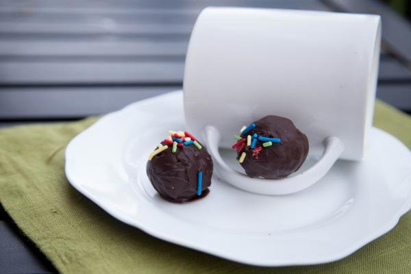 No-Bake Cheesecake Truffles - Momsdish