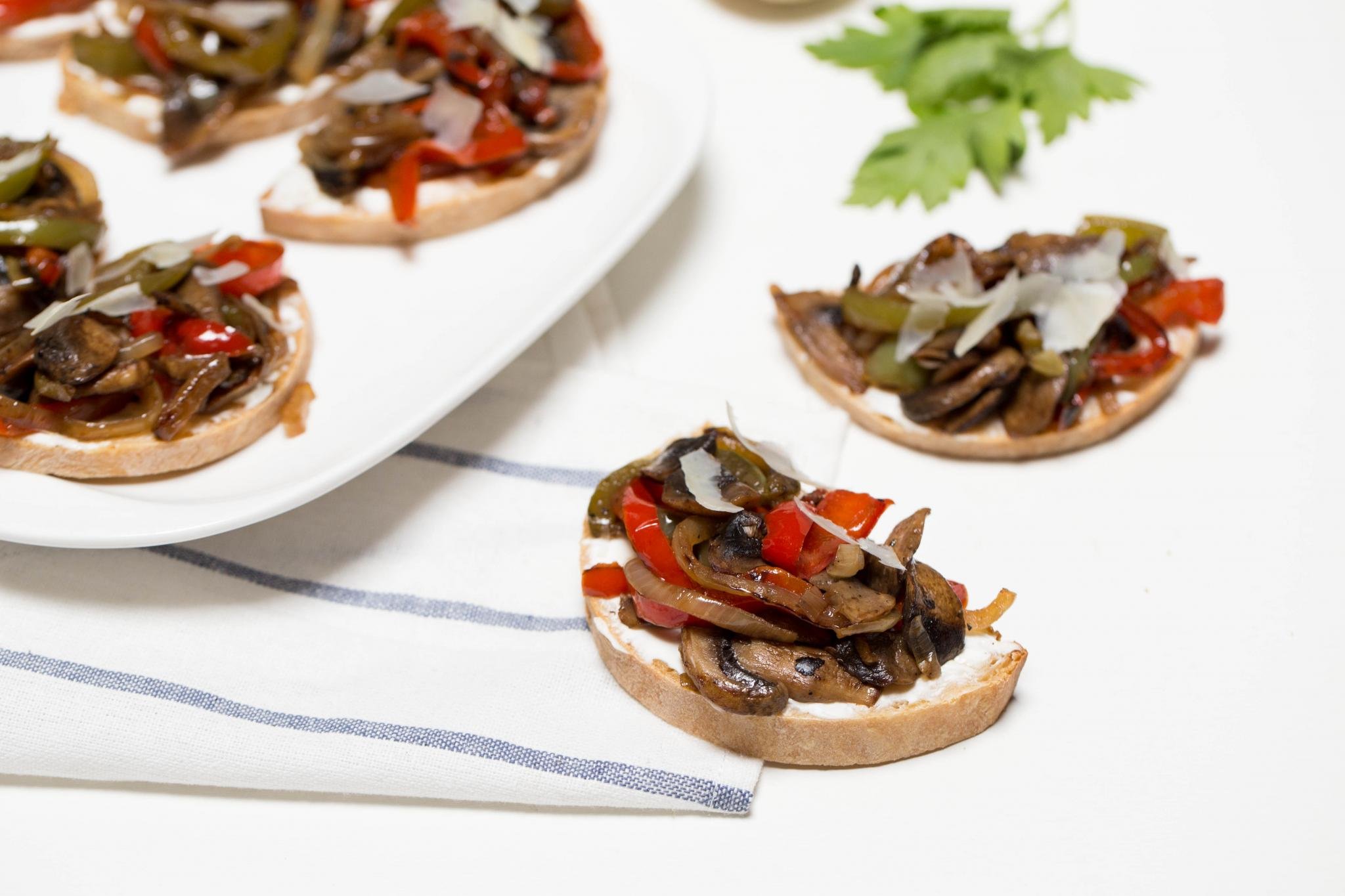 Mushroom Bell Pepper Canapes - Momsdish