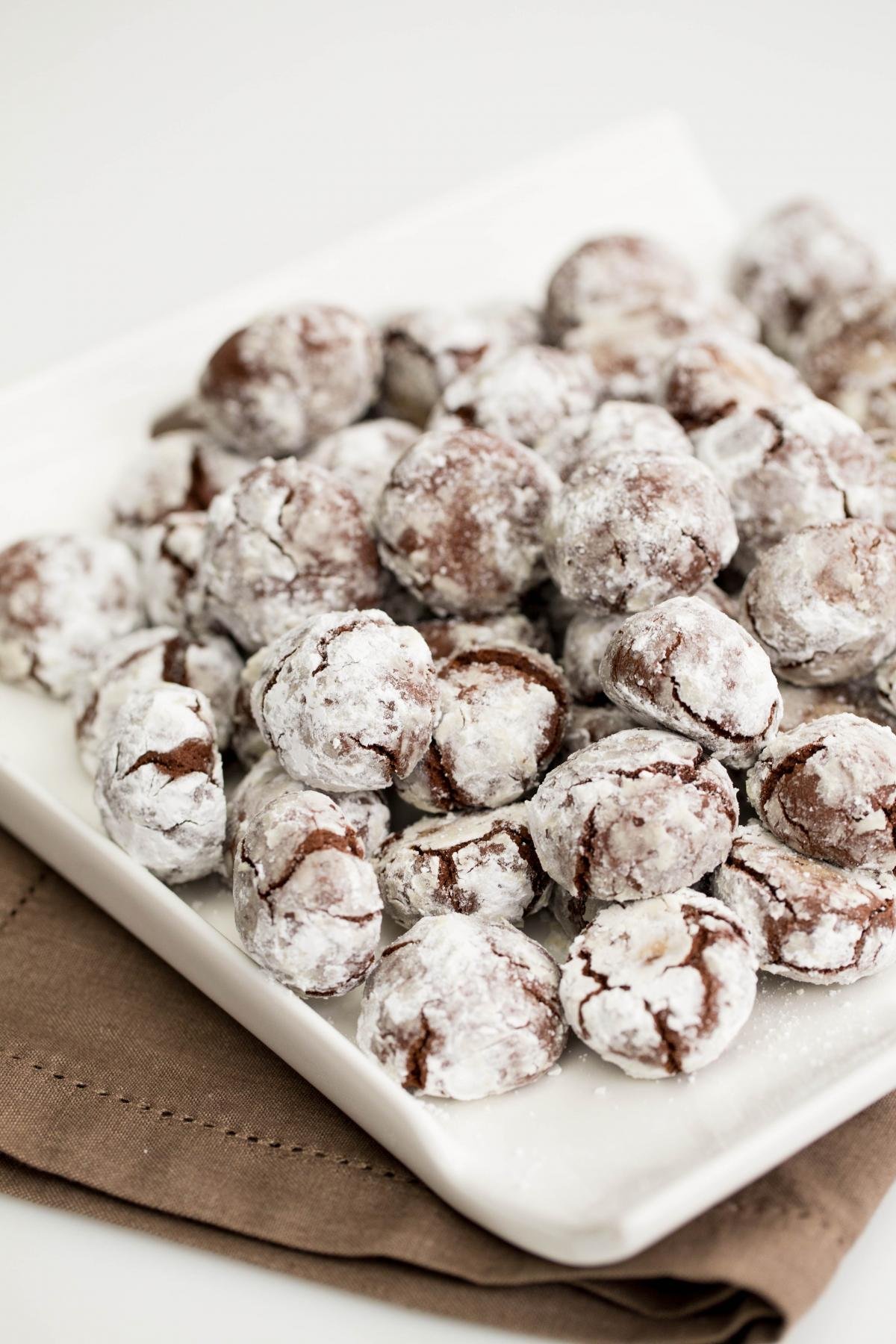 Chocolate Crinkle Cookies - Momsdish