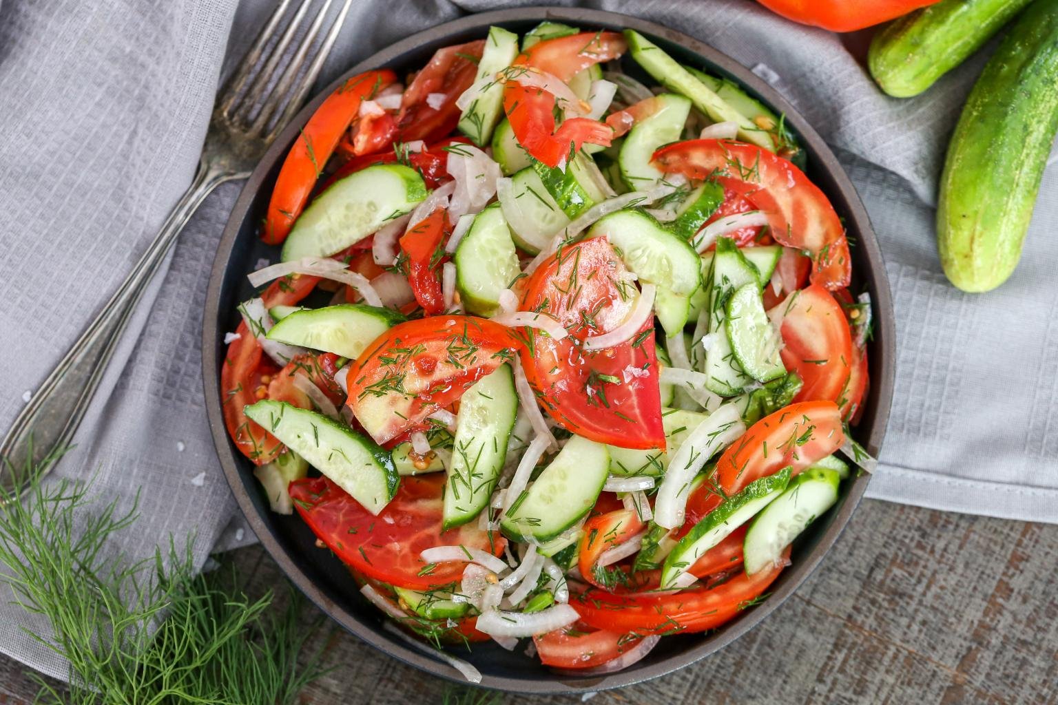 Classic Garden Cucumber Tomato Salad - Momsdish