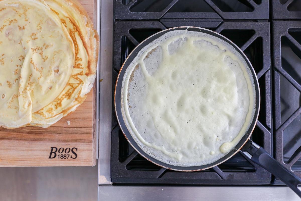 Chicken Crepe Pockets Recipe - Momsdish