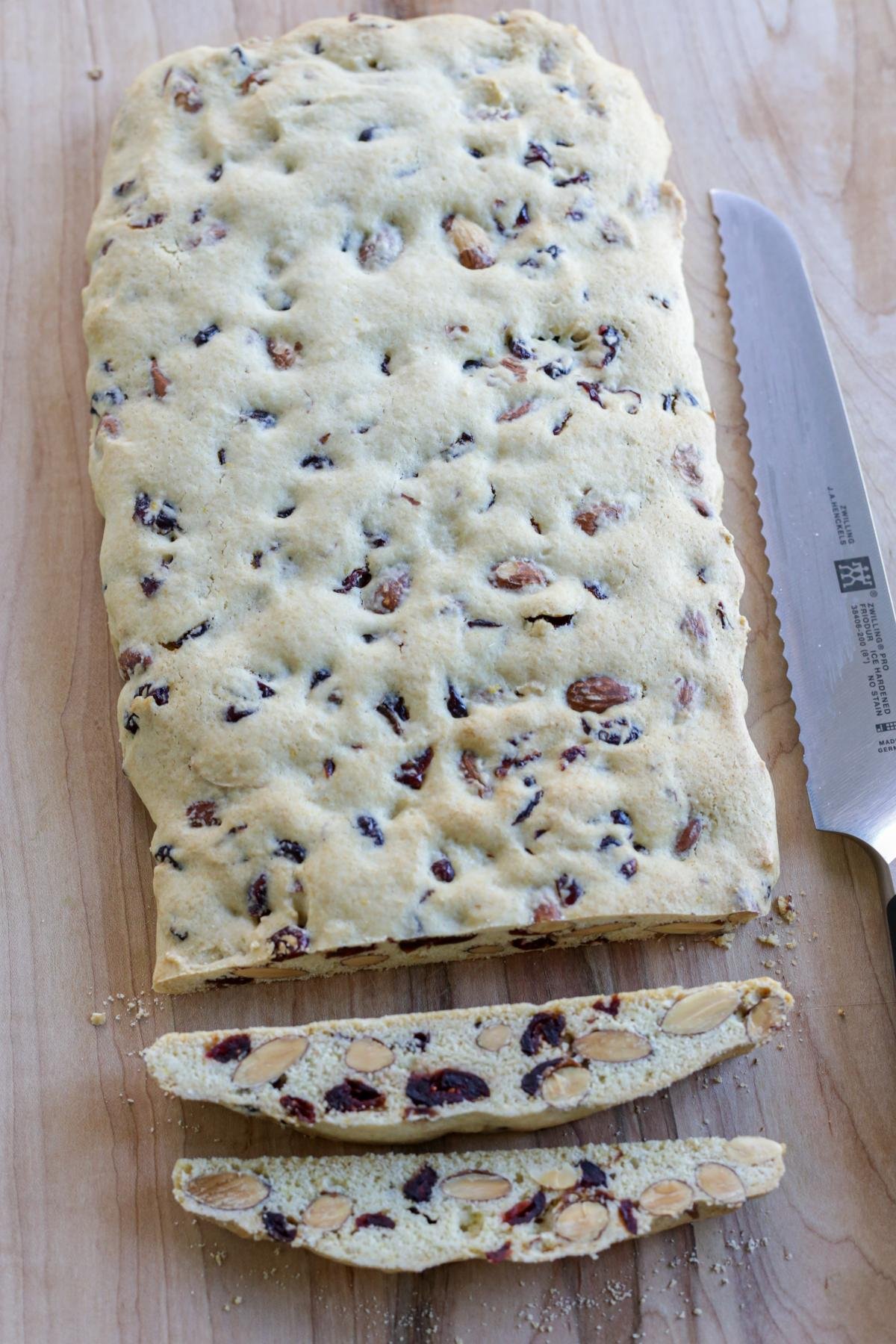 Cranberry Almond Biscotti Recipe - Momsdish