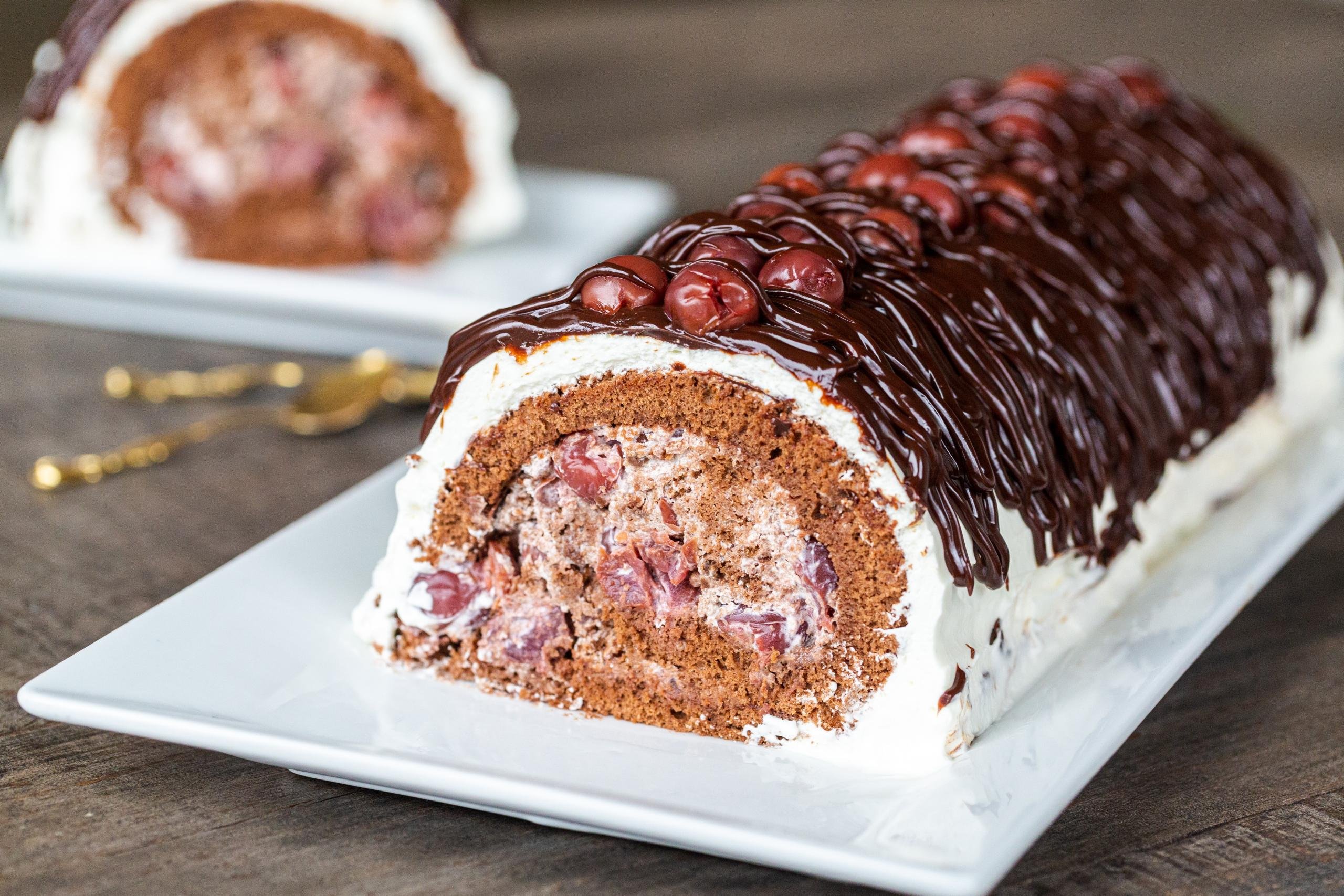 Drunken Cherry Cake Roll Recipe - Momsdish