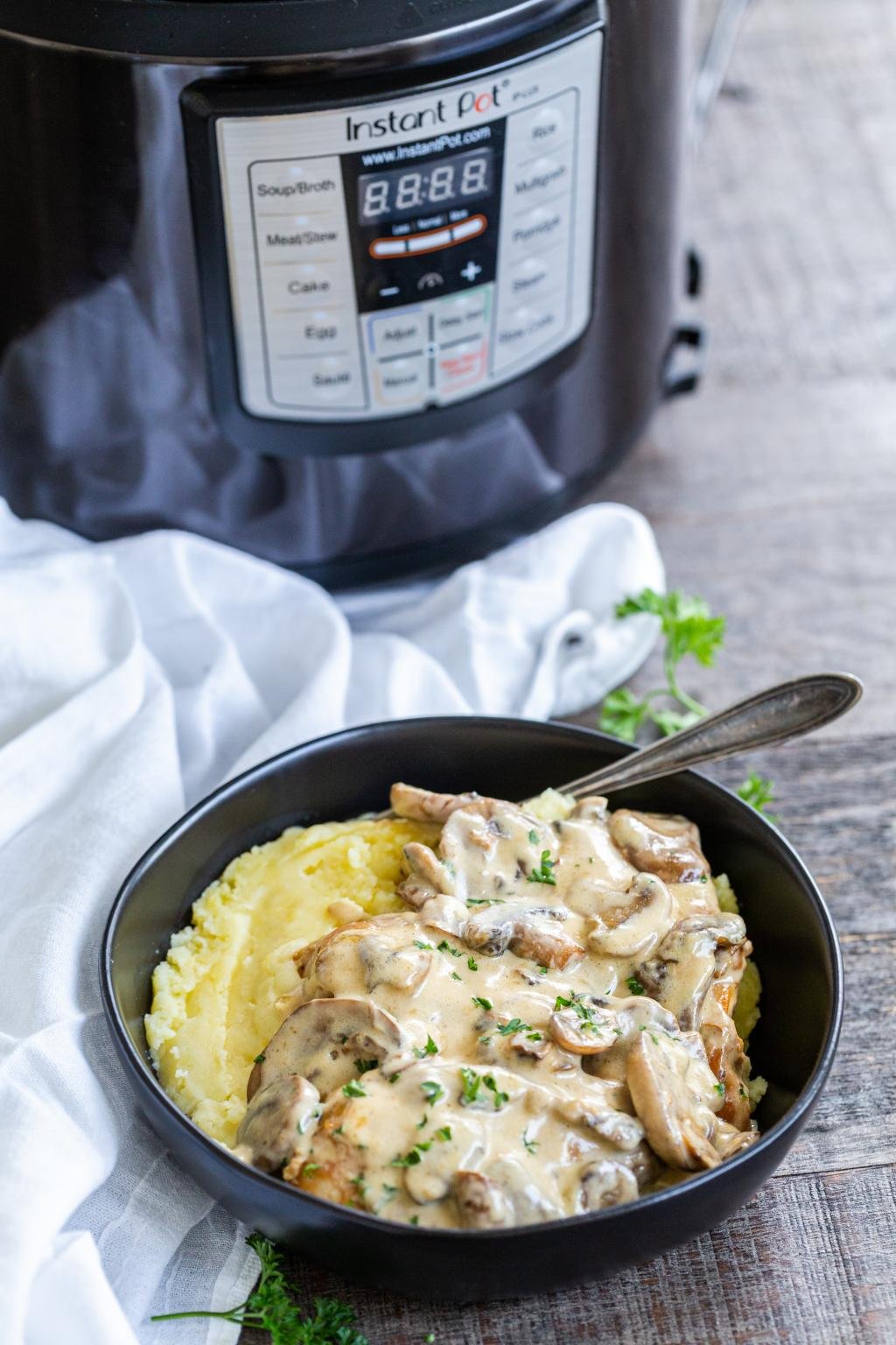 Instant Pot Chicken With Mushrooms - Momsdish