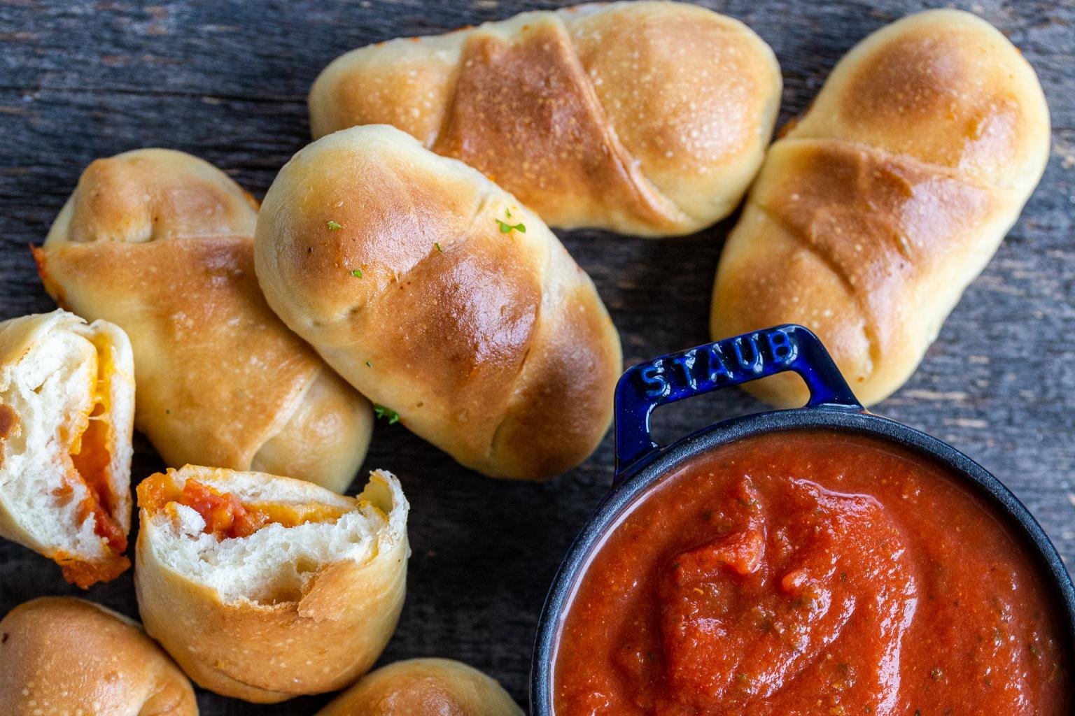 Pizza Rolls Recipe (4 Easy Steps) - Momsdish