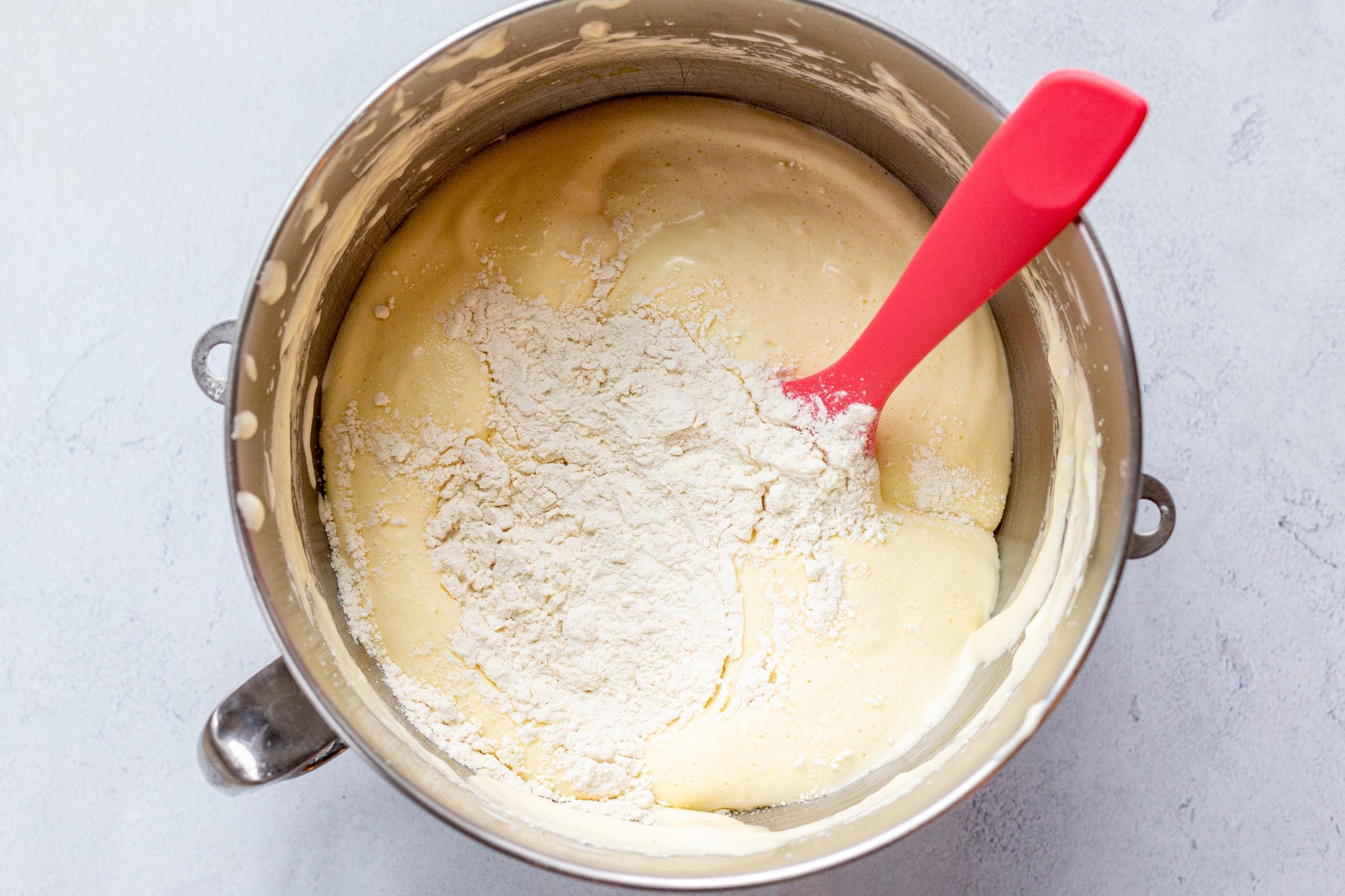 The Perfect Sponge Cake + Video (Only 3 Ingredients) - Momsdish