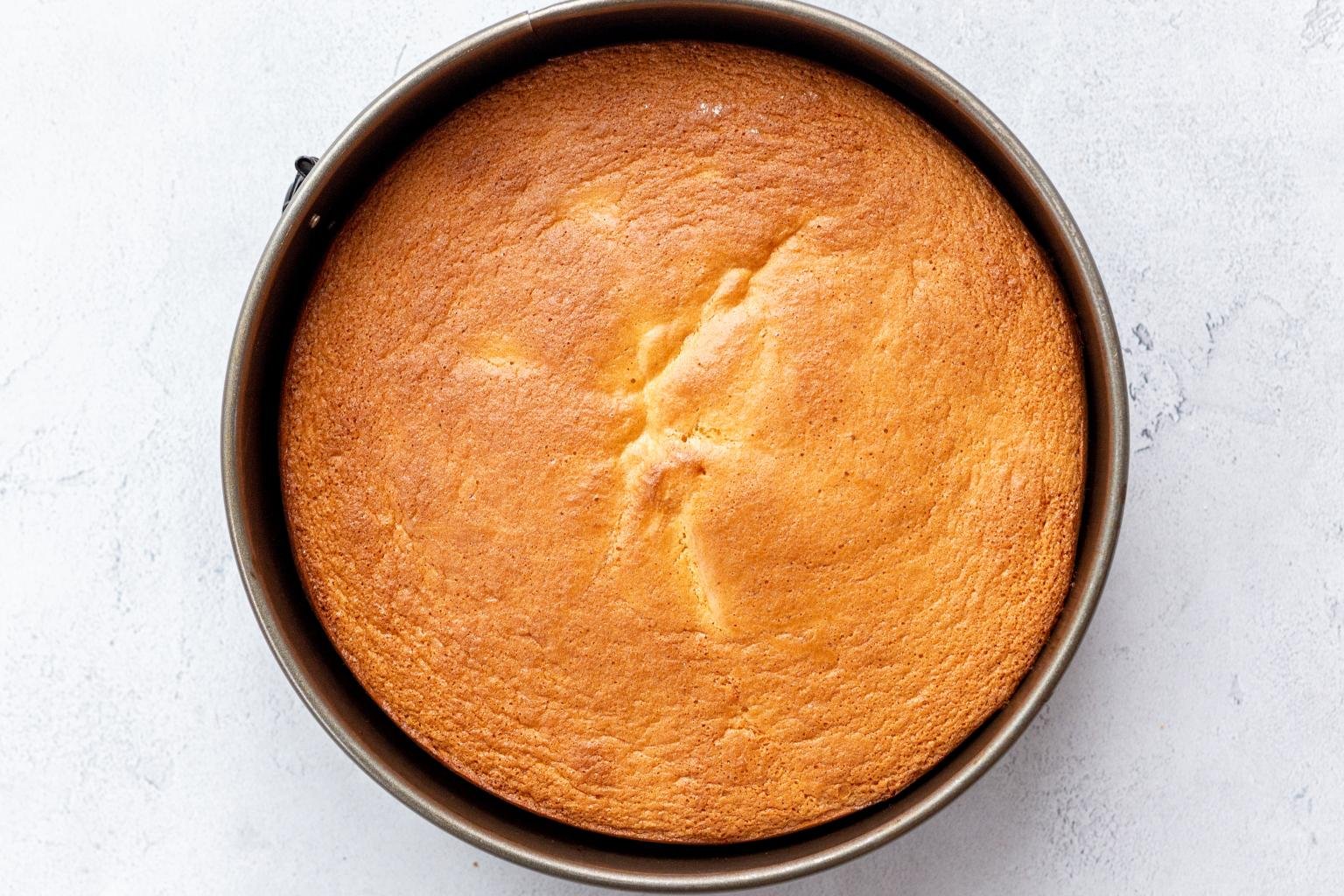 The Perfect Sponge Cake + Video (Only 3 Ingredients) - Momsdish