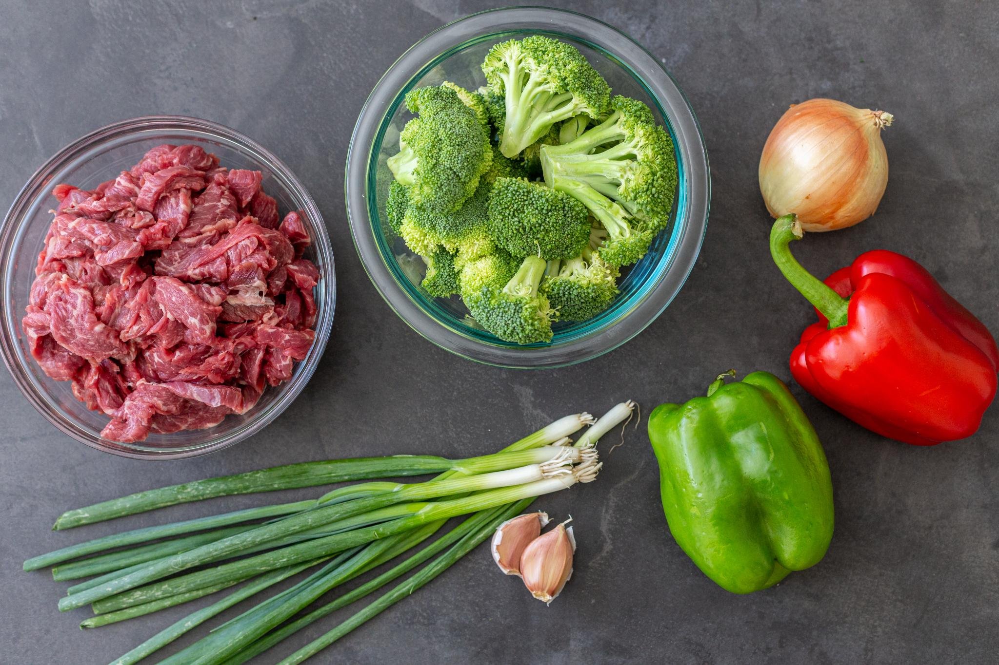 Authentic Hunan Beef Recipe (One-Pan) - Momsdish