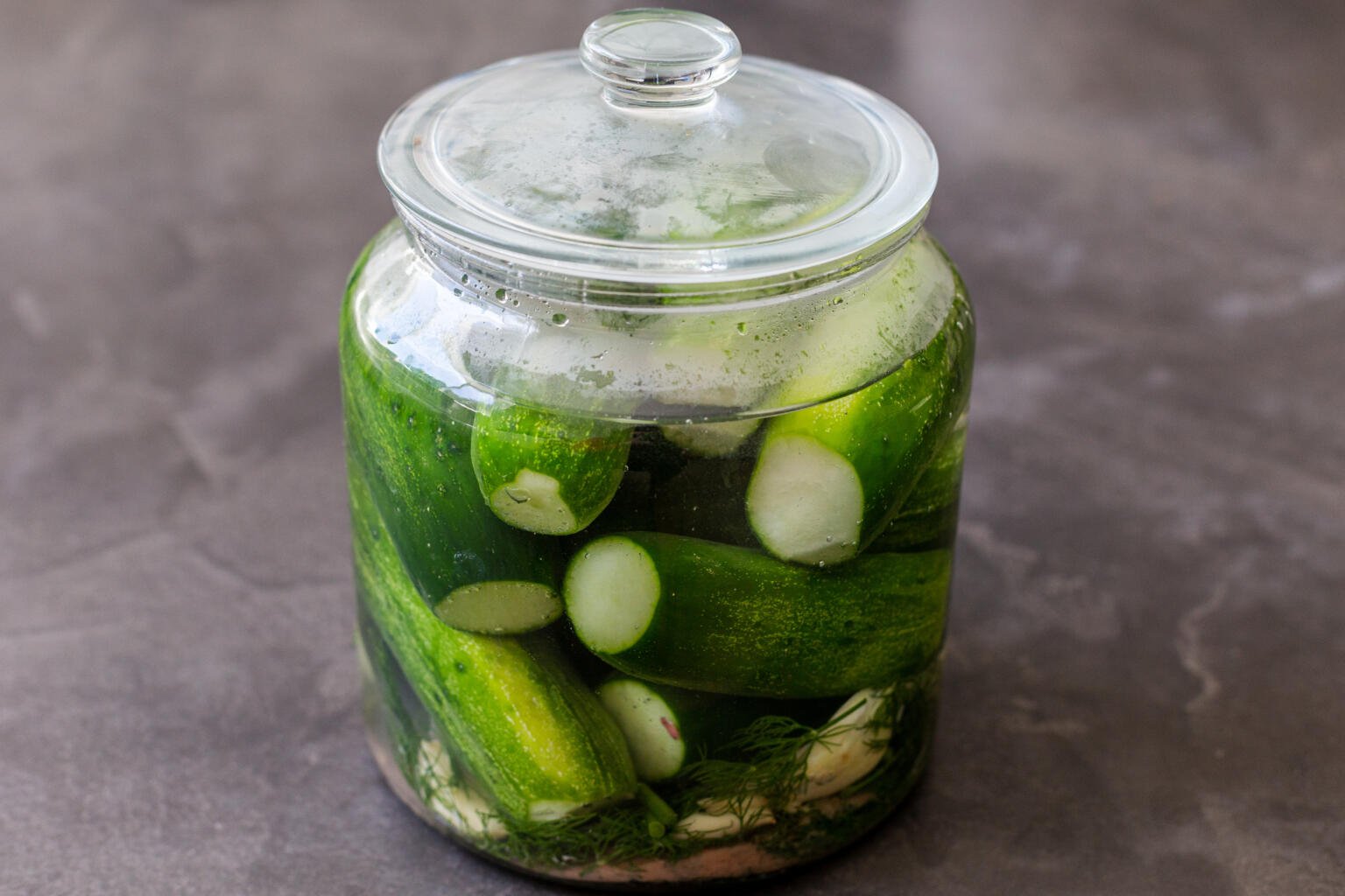 Quick Pickled Cucumber Recipe - Momsdish