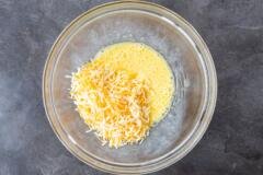 Chaffles (Only 2 Ingredients) - Momsdish