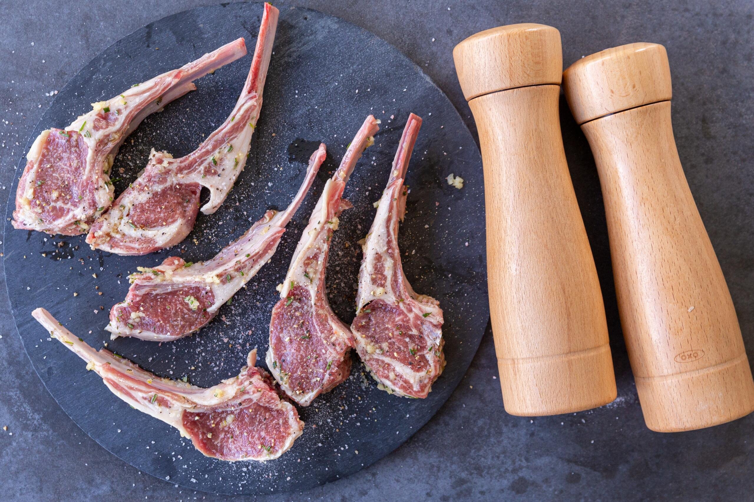 Easy Pan-Fried Lamb Chops - Momsdish