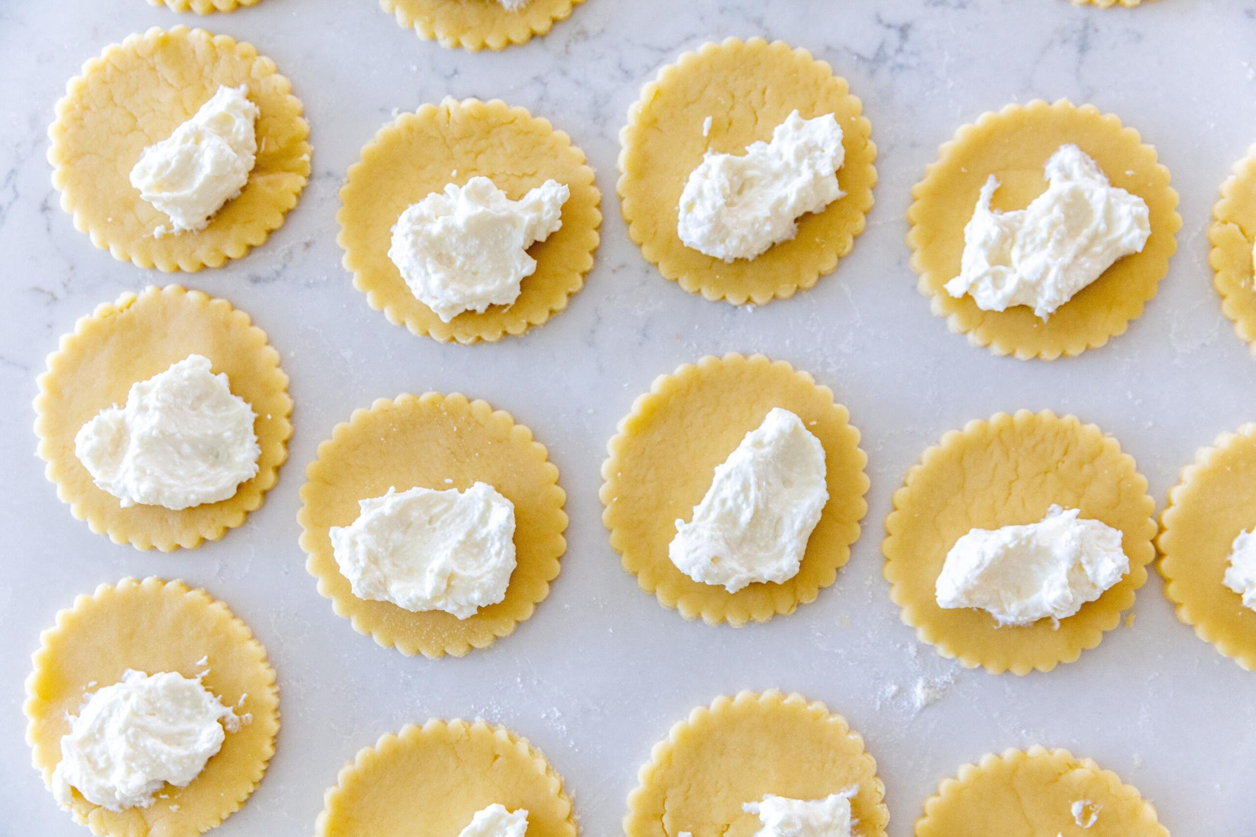 Sochniki (Sweet Cheese Cookies) - Momsdish