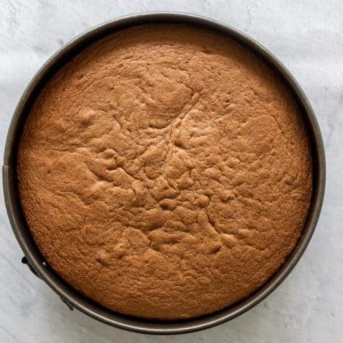 Chocolate Sponge Cake (Only 4 Ingredients) - Momsdish
