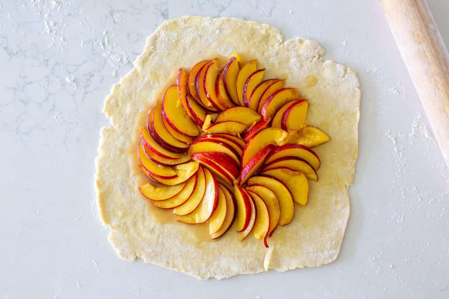 Rustic Peach Galette (Free-Form Peach Pie) - Momsdish