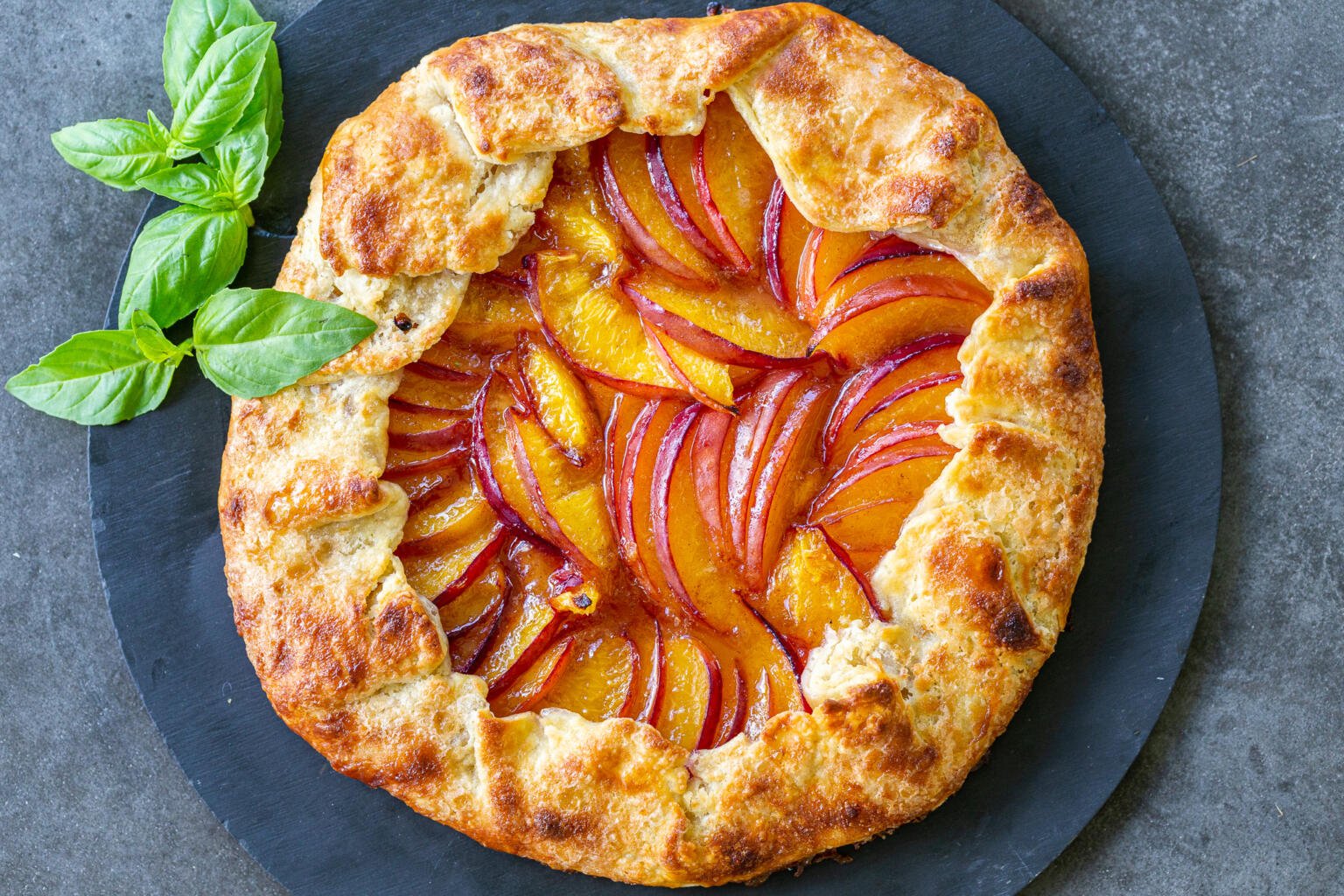 Rustic Peach Galette (Free-Form Peach Pie) - Momsdish