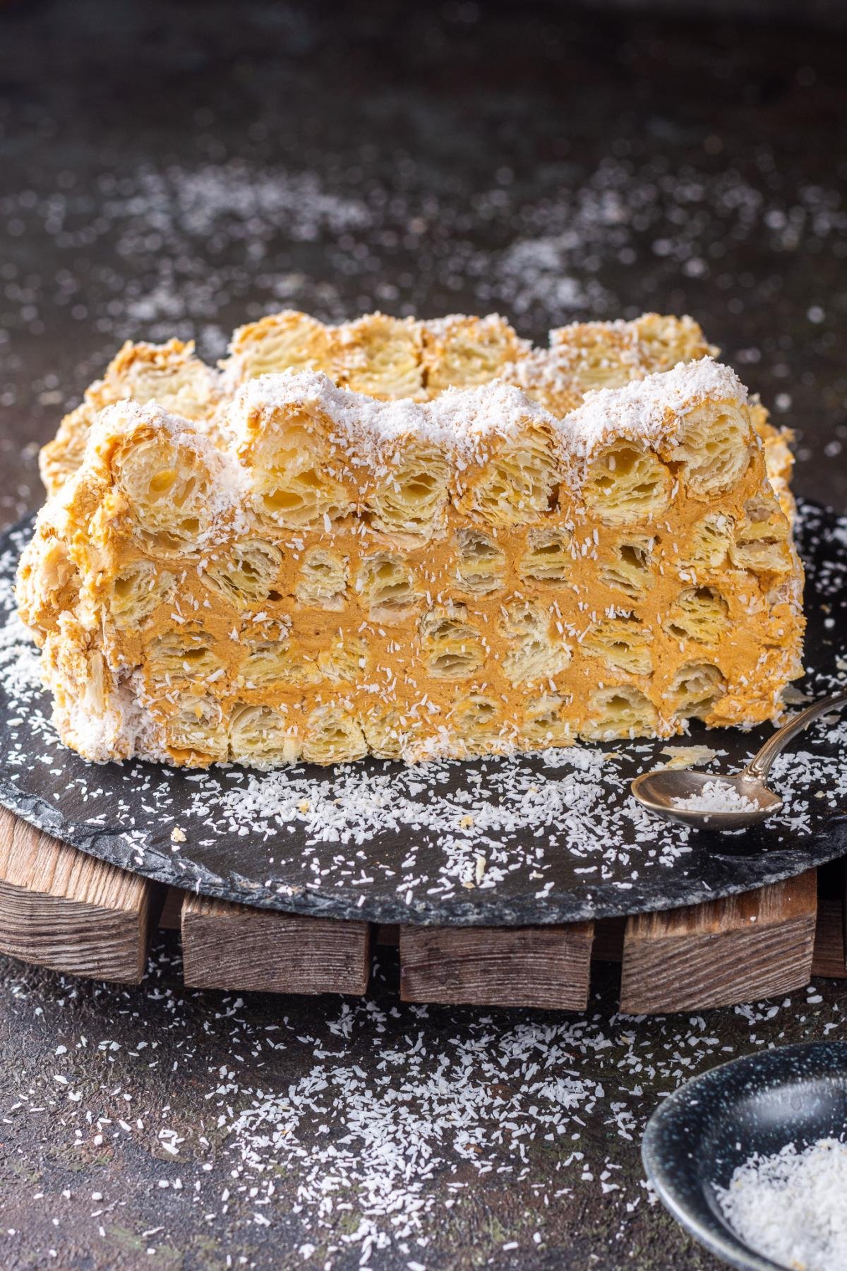 Napoleon Log Cake Recipe (Just 4 Ingredients) - Momsdish