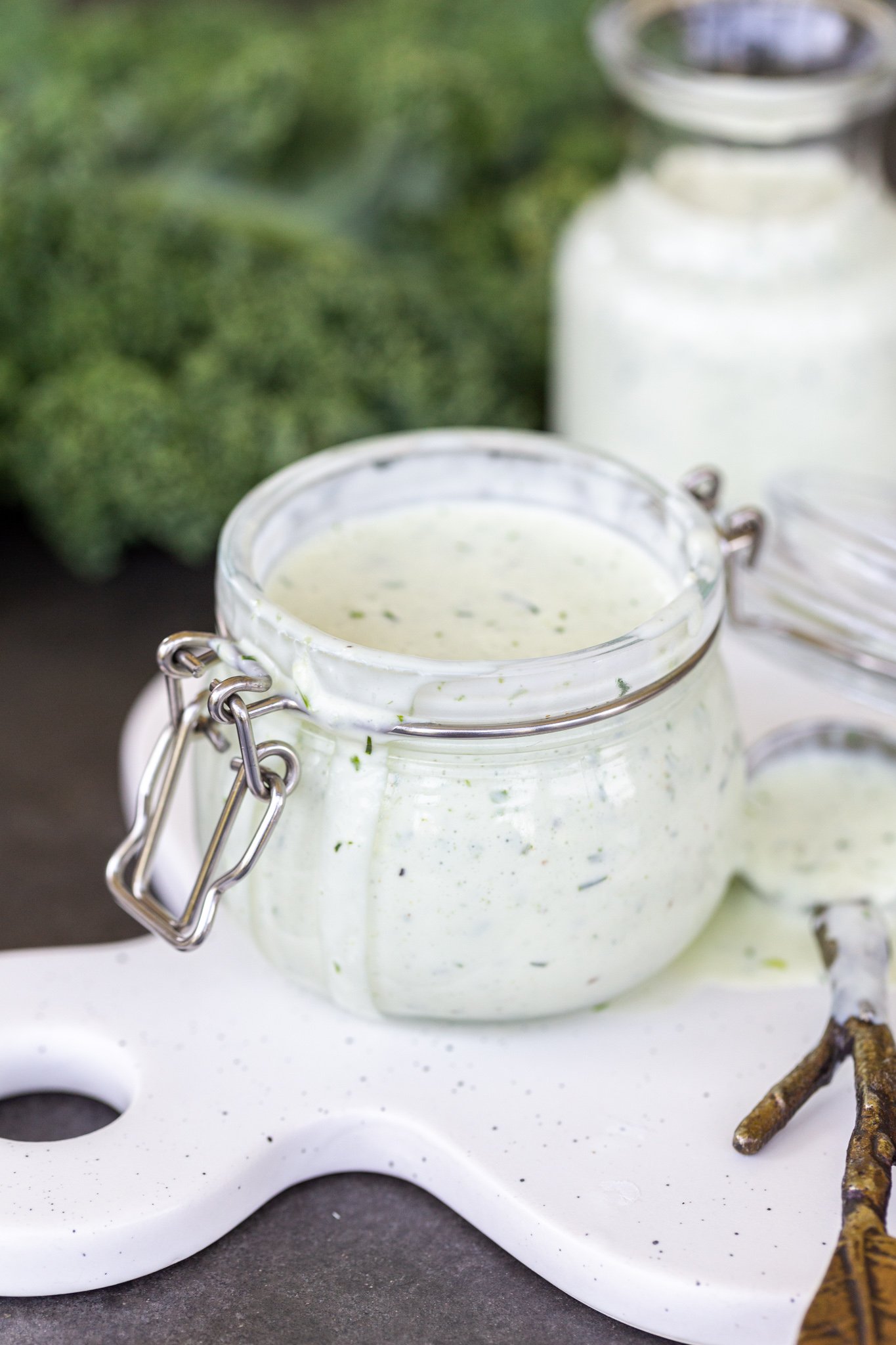 Light Ranch Dressing Recipe (Only 5 Minutes) - Momsdish