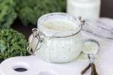 Light Ranch Dressing Recipe (Only 5 Minutes) - Momsdish