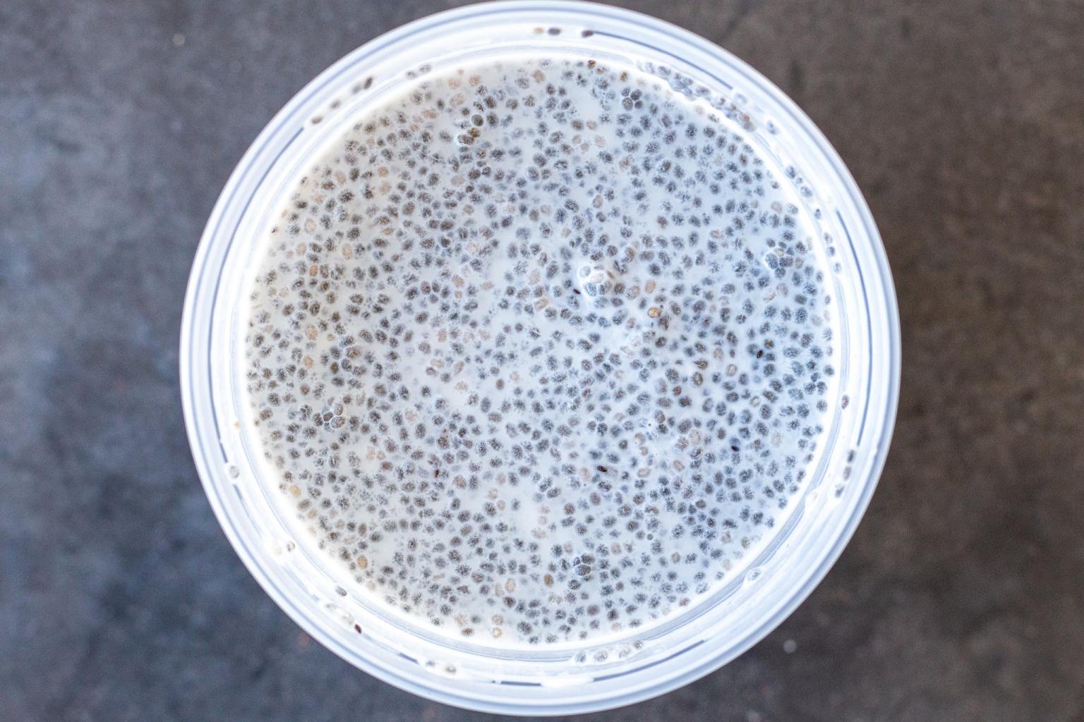 Crazy Easy Chia Pudding (3 Ingredients) - Momsdish