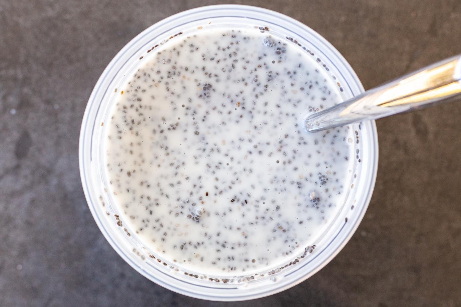 Crazy Easy Chia Pudding (3 Ingredients) - Momsdish