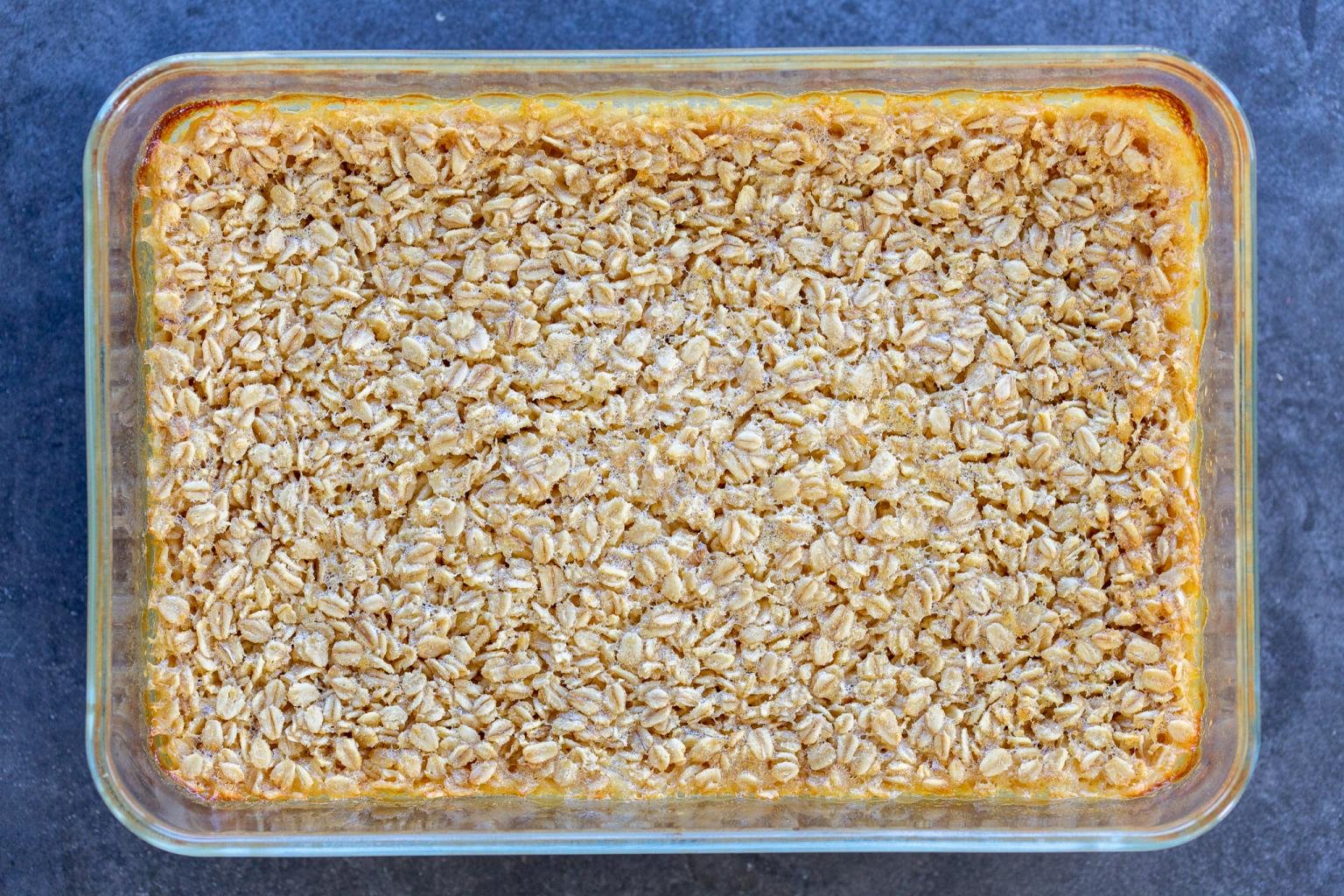 Crazy Easy Baked Oatmeal Recipe - Momsdish