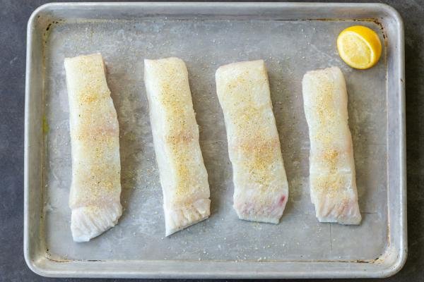 Crazy Easy Baked Halibut Recipe - Momsdish