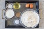 Ukrainian Garlic Bread (Pampushky) - Momsdish
