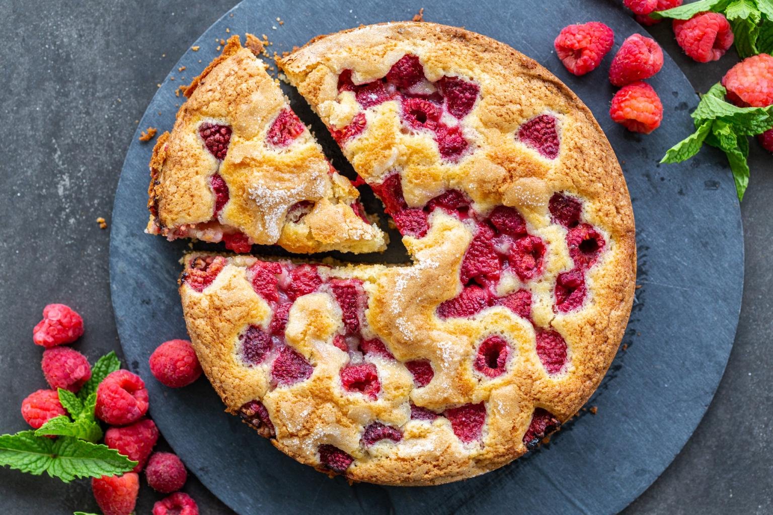 The Easiest Raspberry Coffee Cake - Momsdish