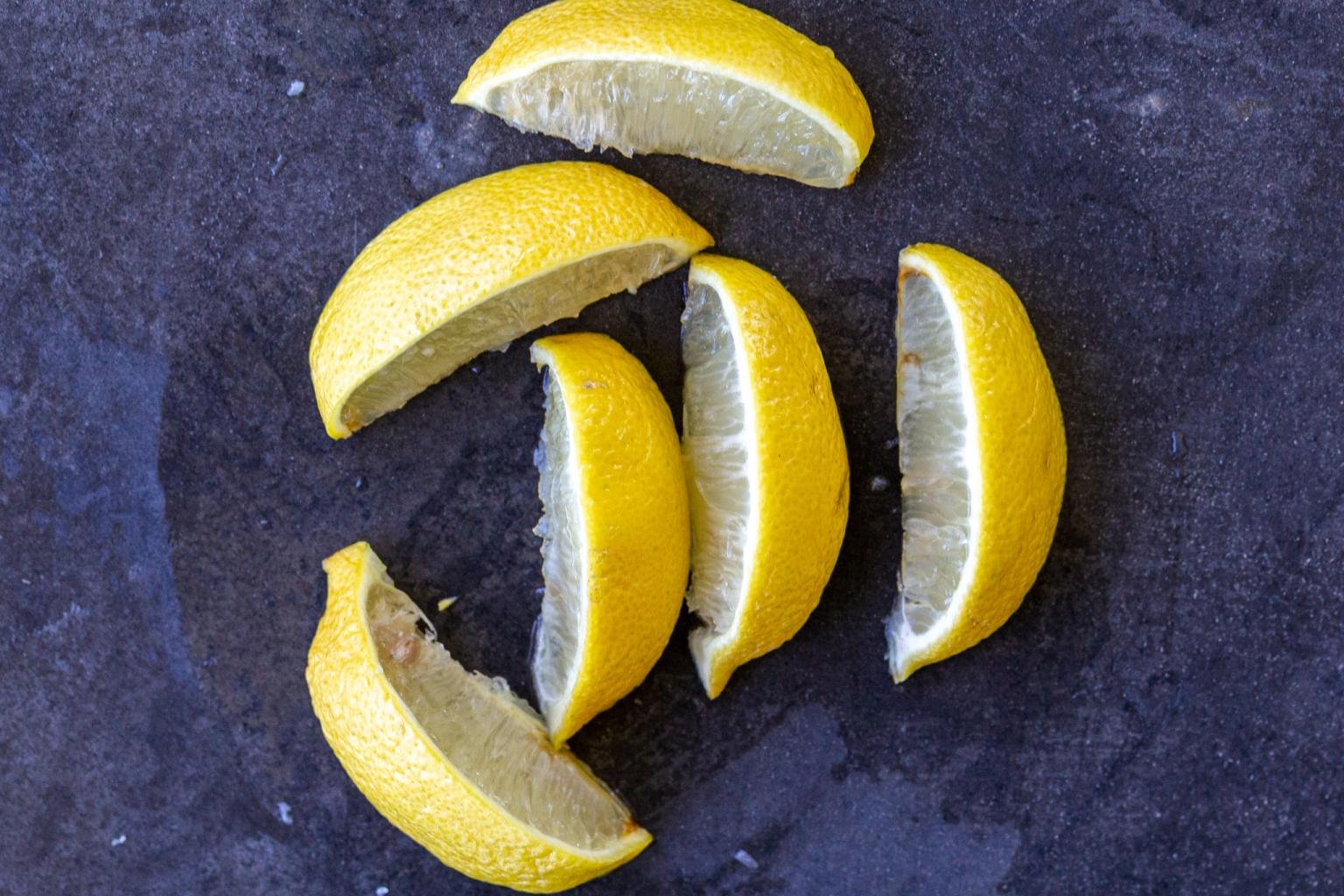 How to Cut Lemons and Limes (Wedge & Slice) - Momsdish