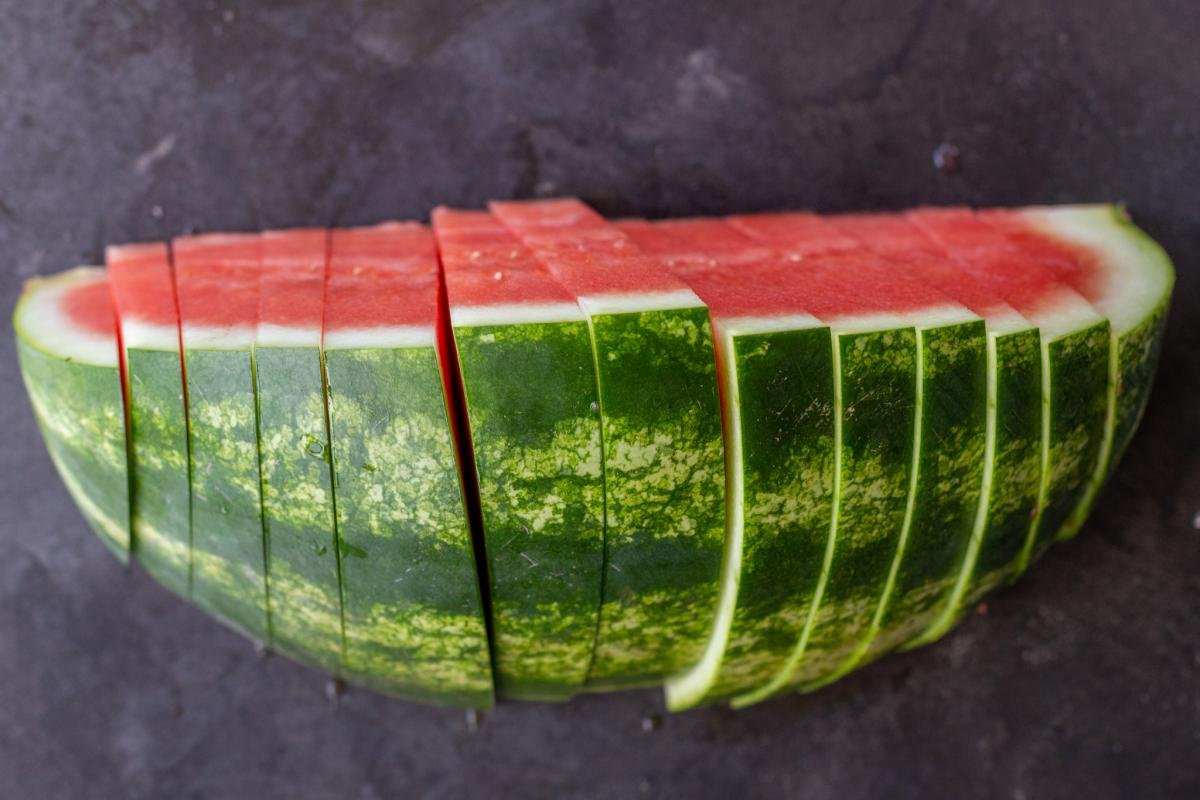 How to Cut a Watermelon (3 Quick Ways) - Momsdish
