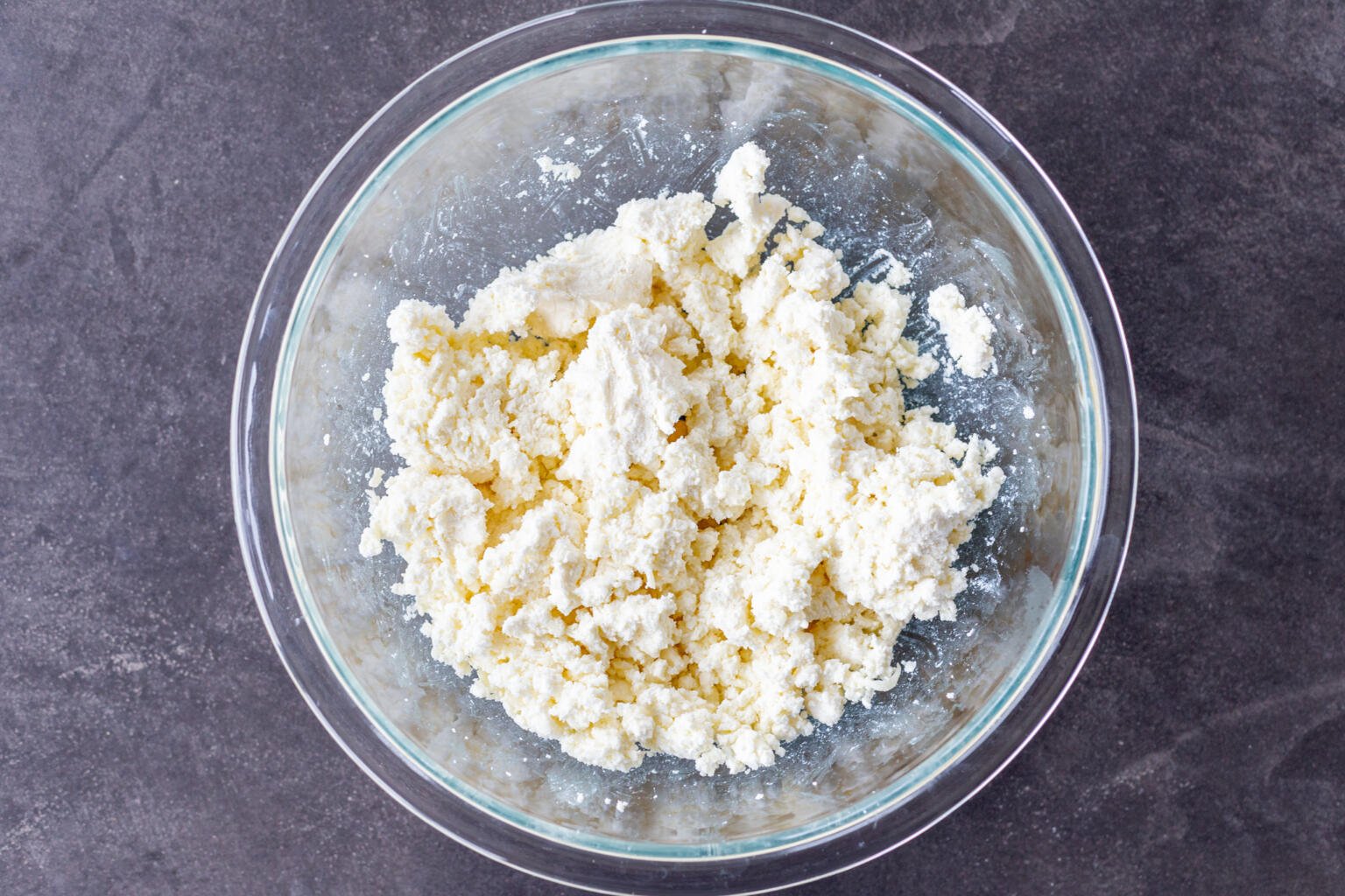 Imeruli Khachapuri (Georgian Cheese Bread) - Momsdish