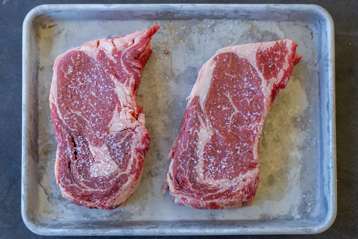 The Perfect Ribeye Steak in the Oven - Momsdish