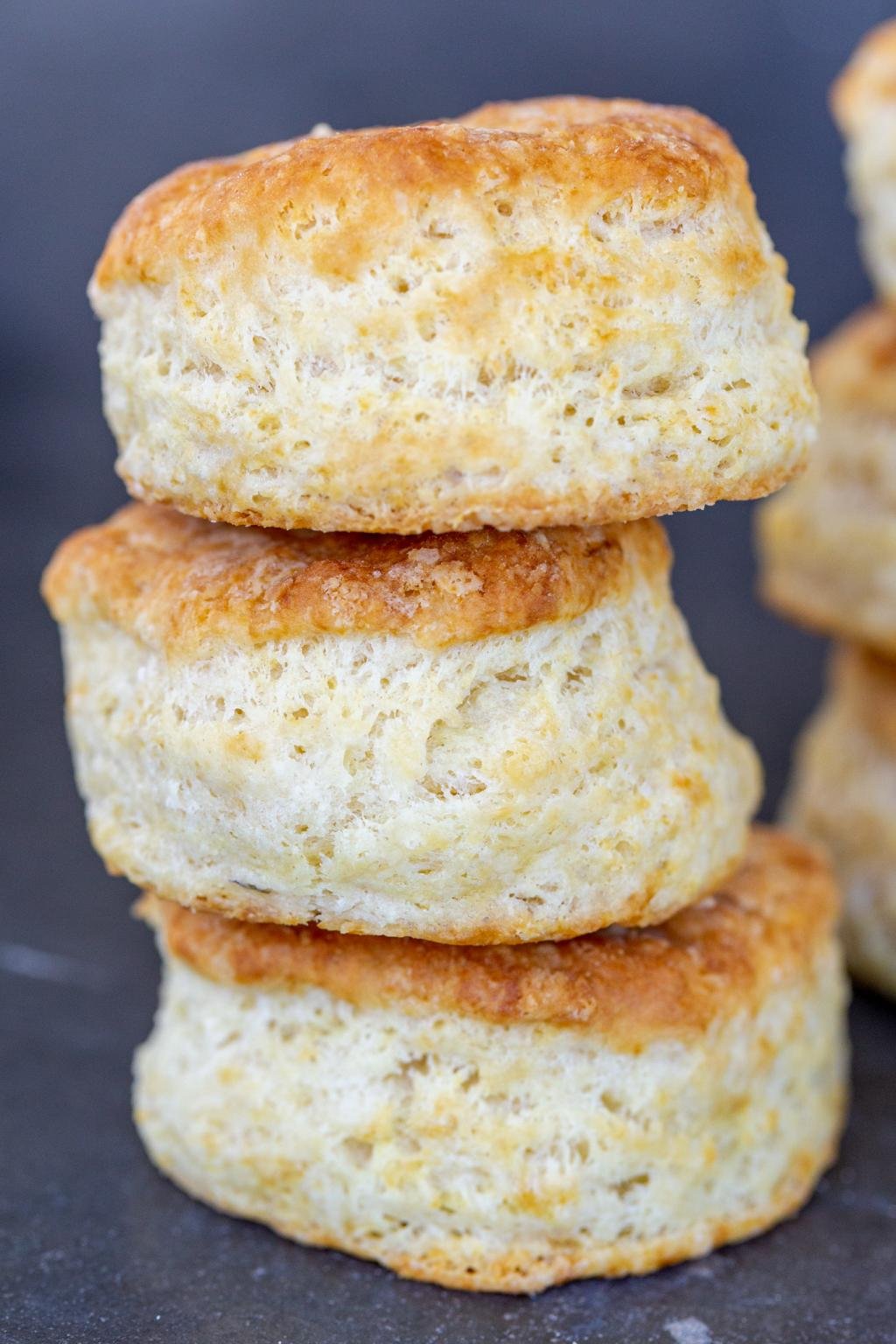 Sourdough Biscuits (Extra Flaky) - Momsdish