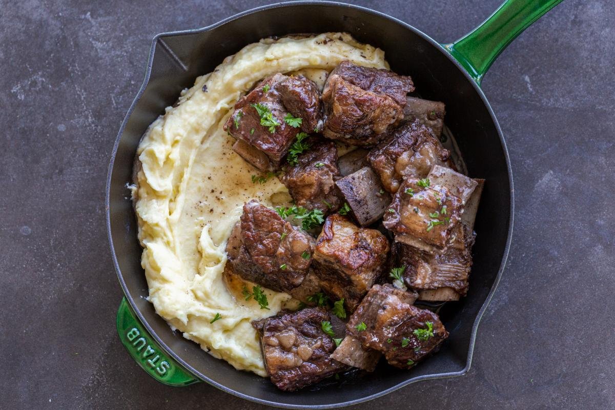 Slow Cooker Beef Short Ribs - Momsdish