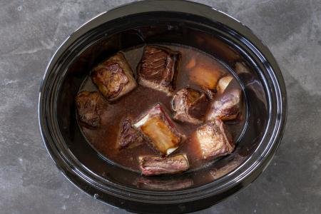 Slow Cooker Beef Short Ribs - Momsdish
