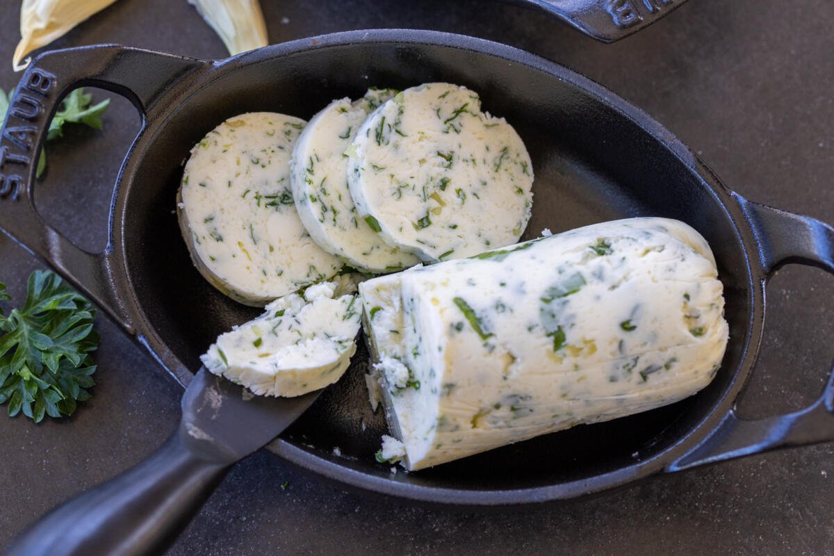 Garlic Herb Butter - Momsdish