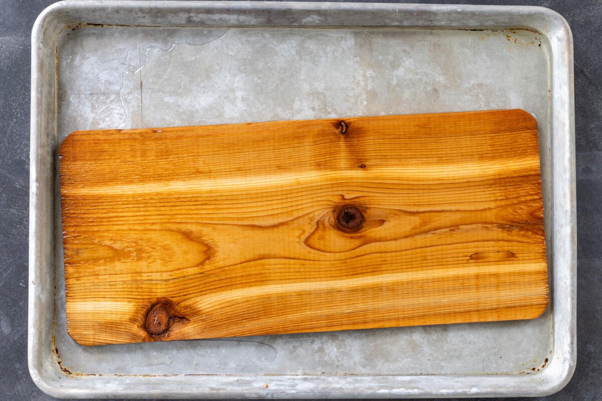 How To Grill Salmon on a Cedar Plank - Momsdish