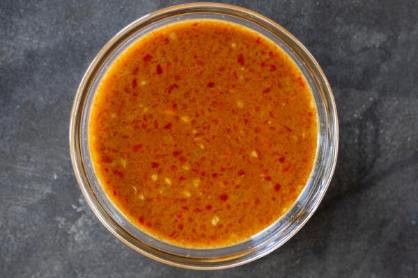 One Pan Hunan Chicken Recipe - Momsdish