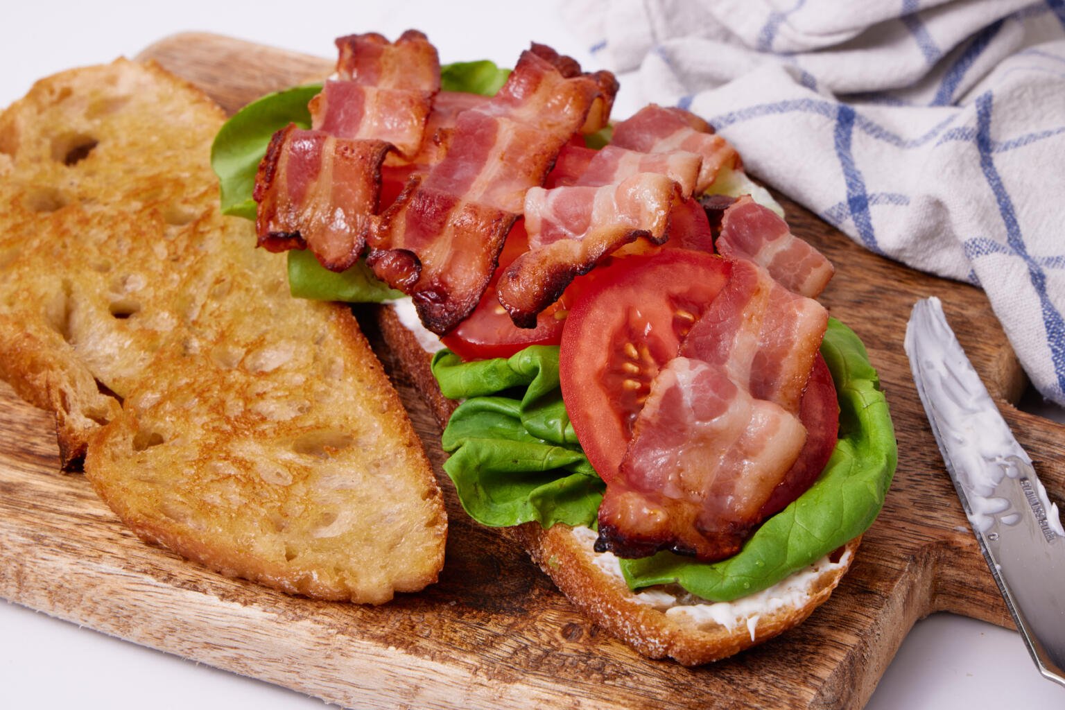 The Best BLT Sandwich (Tips & Variations) - Momsdish