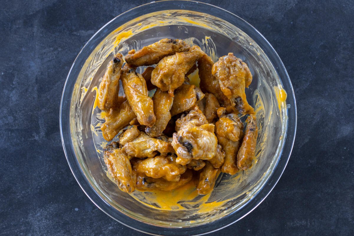 Easy Buffalo Wing Recipe Momsdish