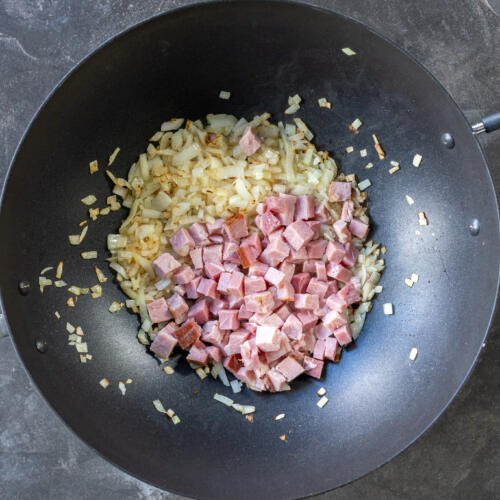 Young Chow Fried Rice (Yang Chow Fried Rice) - Momsdish