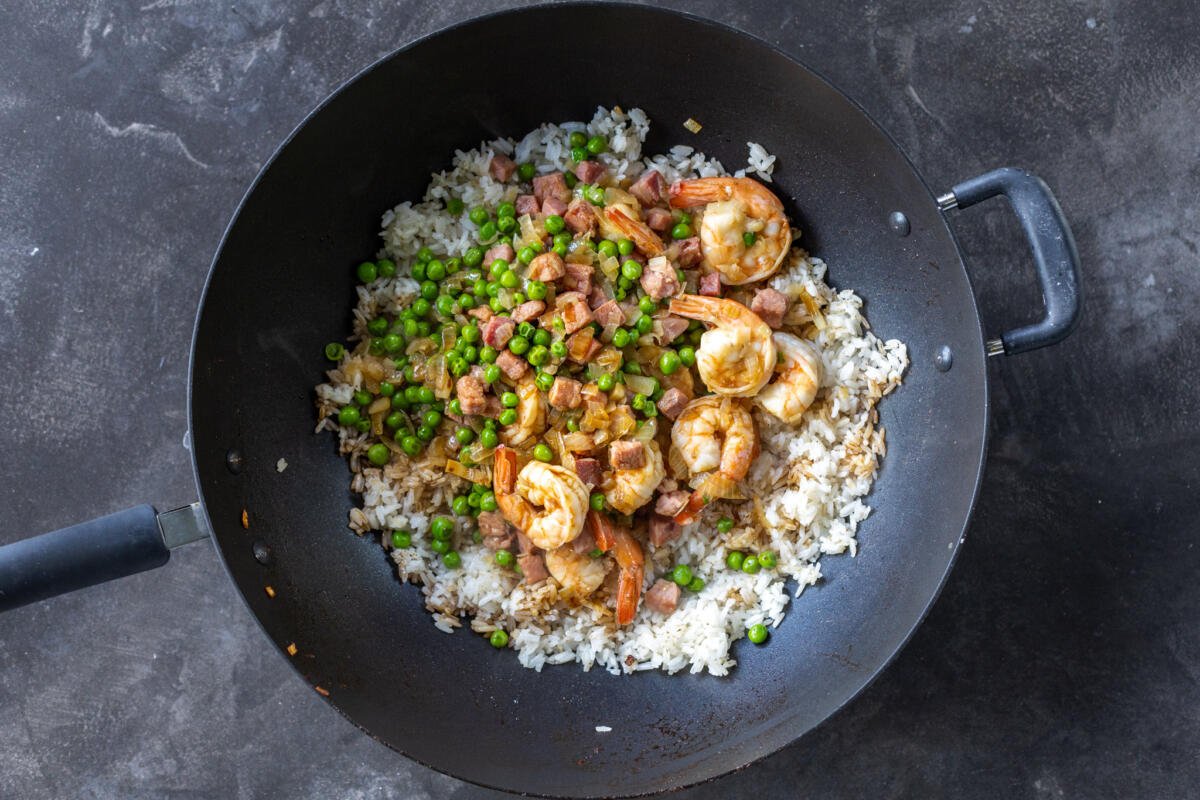 Young Chow Fried Rice (Yang Chow Fried Rice) - Momsdish