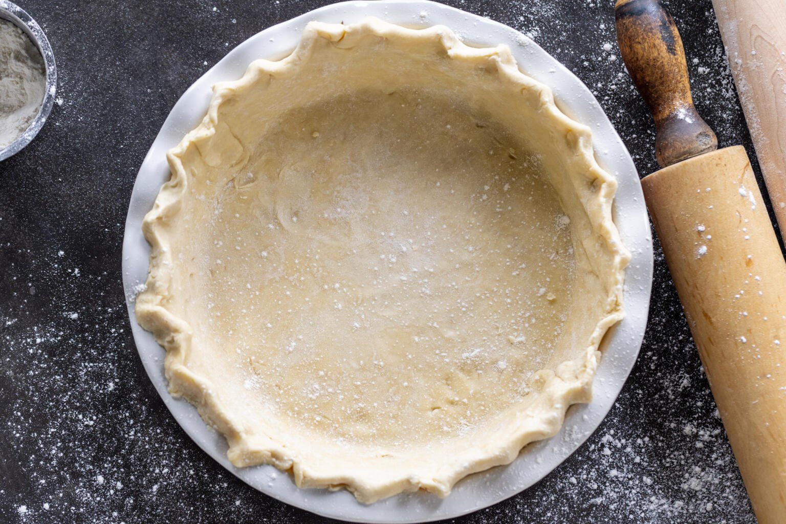 Flaky Pie Crust Recipe (Only 4 Ingredients) - Momsdish