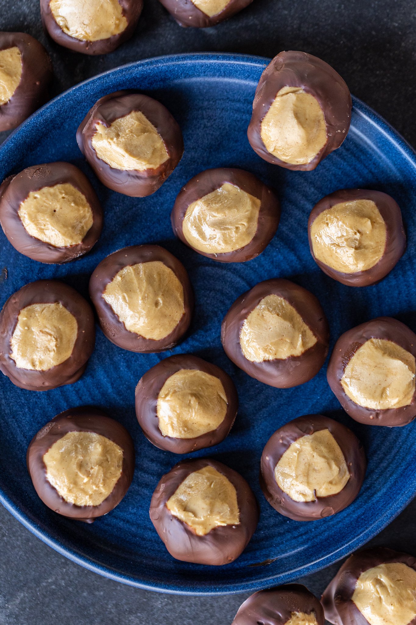 Buckeye Recipe (Crazy Easy) - Momsdish