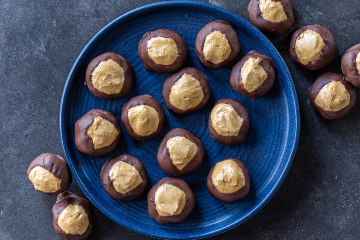 Buckeye Recipe (Crazy Easy) - Momsdish