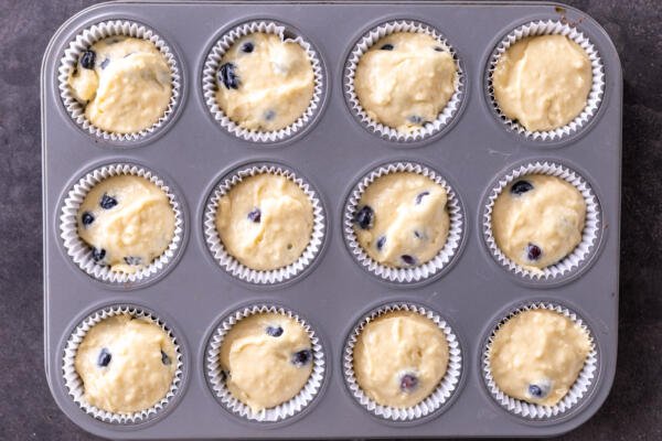 Blueberry Muffin Recipe (The Best) - Momsdish