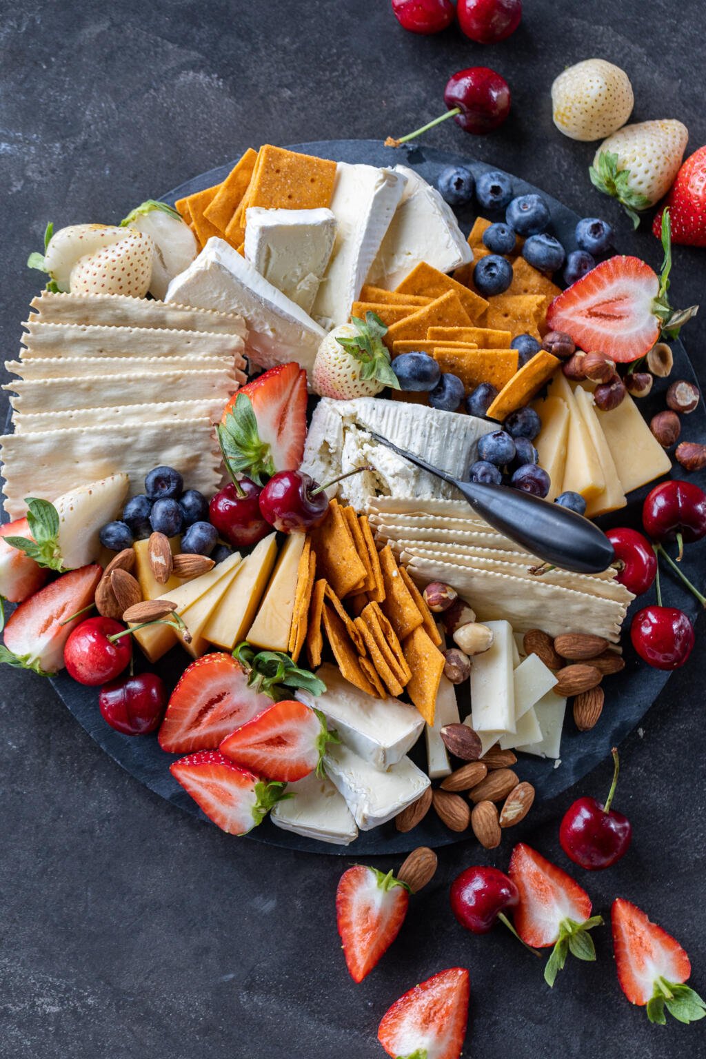 Breakfast Charcuterie Board (Great for Hosting) - Momsdish