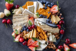 How to Make a Cheese Board - Momsdish